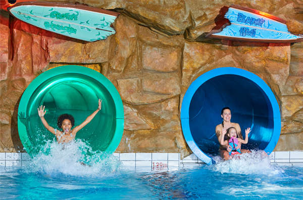 Alle glijbanen in het Tikibad - Duinrell