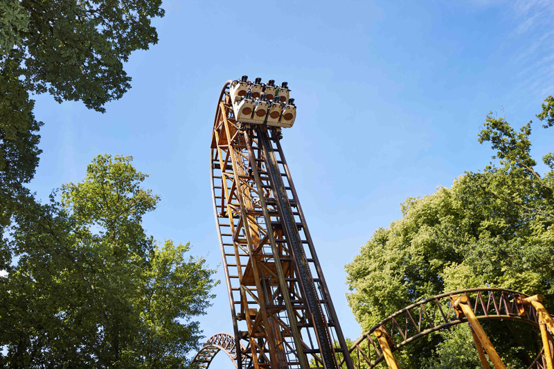 Falcon - Attracties - Duinrell.nl