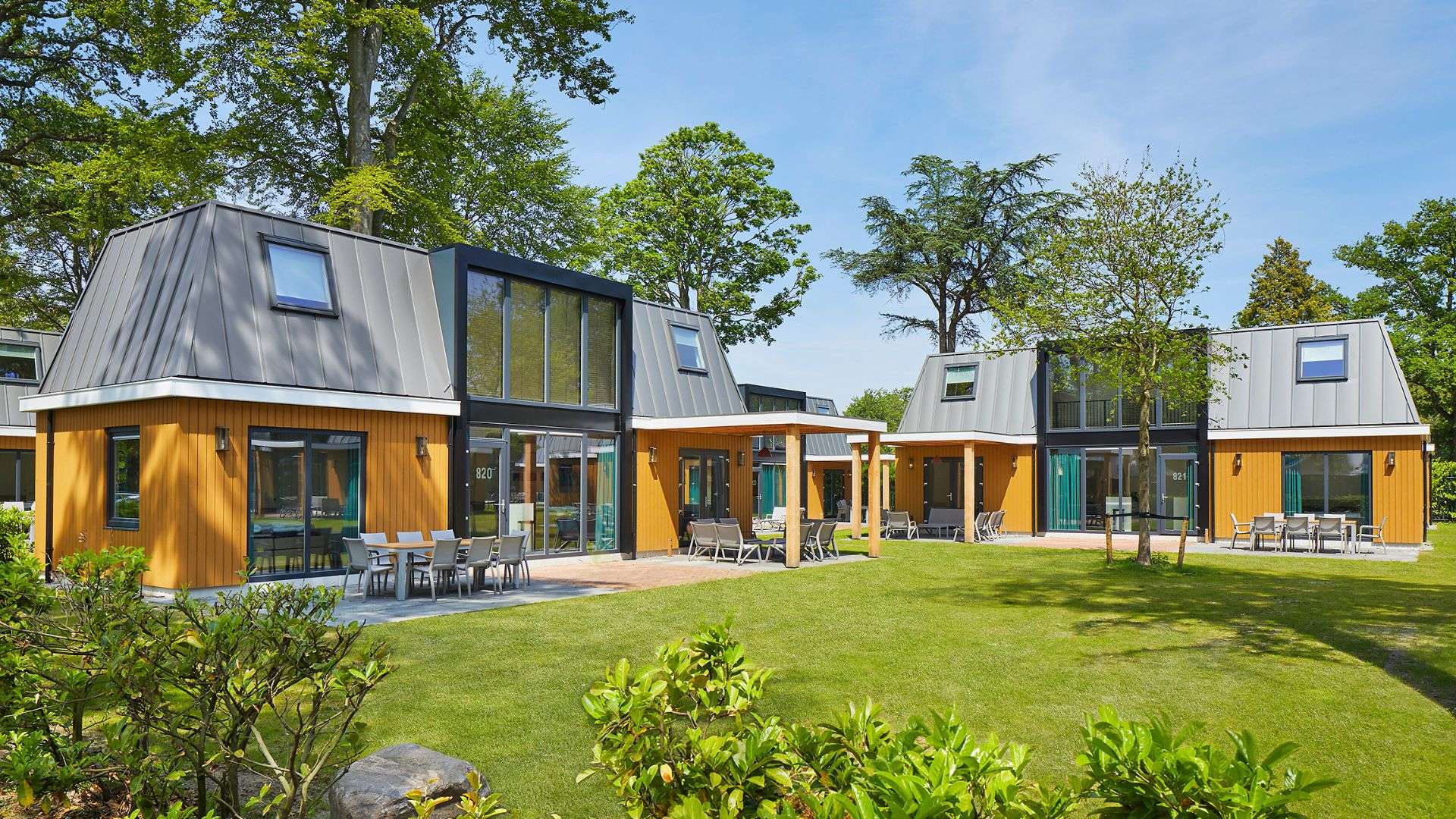 Officiële Duinrell website of Eurocamp | Wat is het verschil?